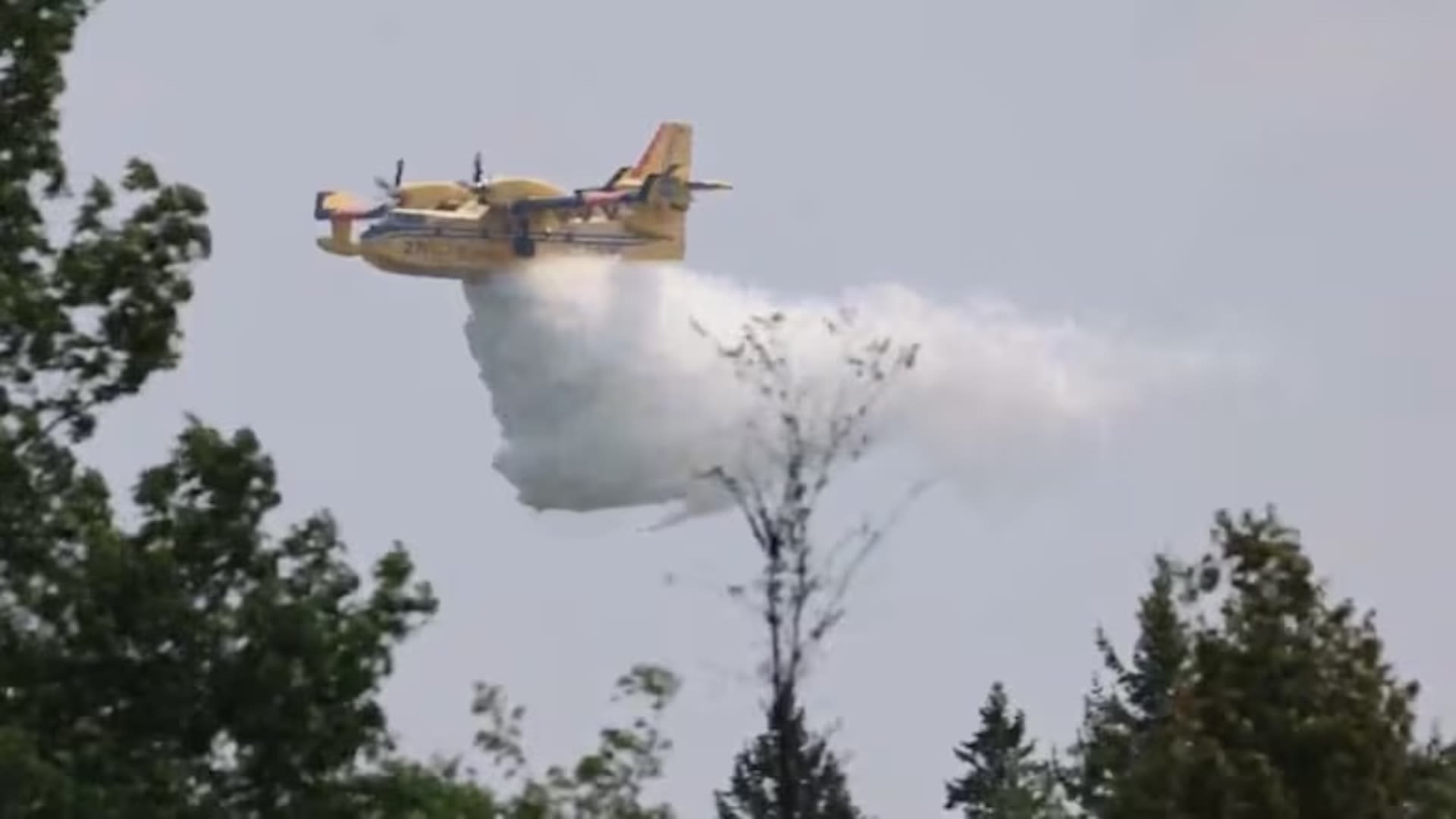 New fire blazes out of control in Kawartha Lakes, Ont. - The Weather ...