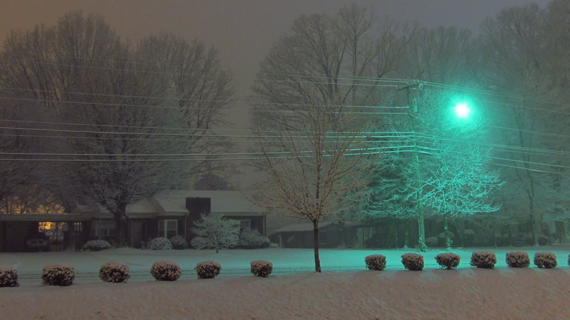 Thousands of flights cancelled as biggest snowfall in years hits ...