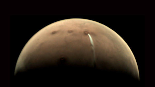 The mystery of this bizarre Mars cloud is beginning to unravel - The ...