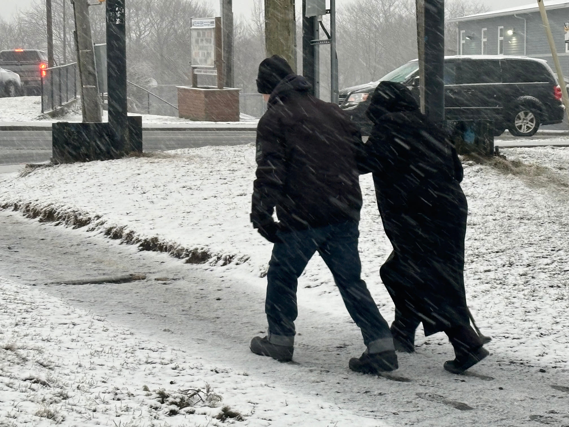 10+ cm of spring snow prompts school closures for parts of Atlantic ...