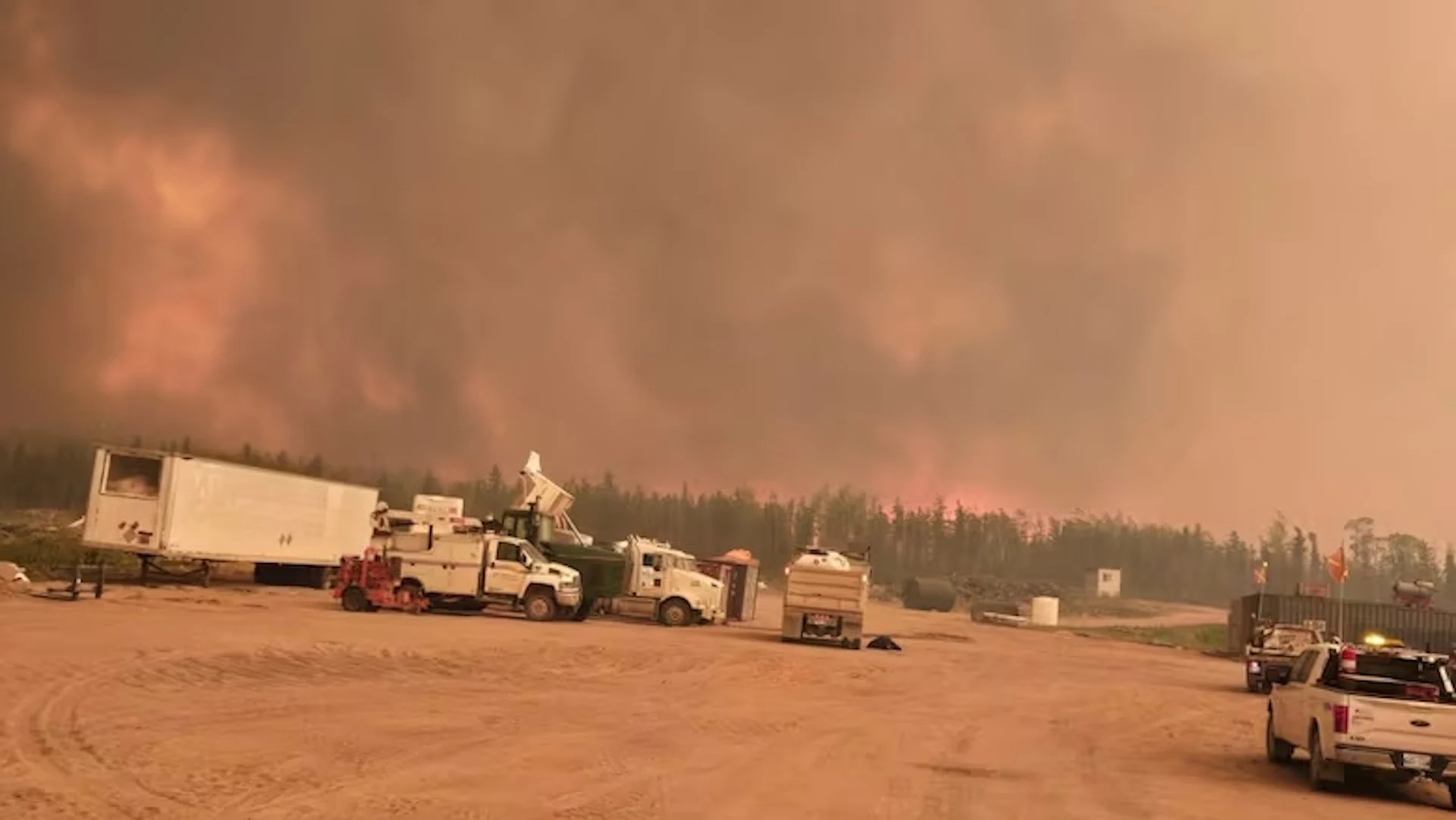 Canadian military to assist in Ontario community wildfire evacuations ...