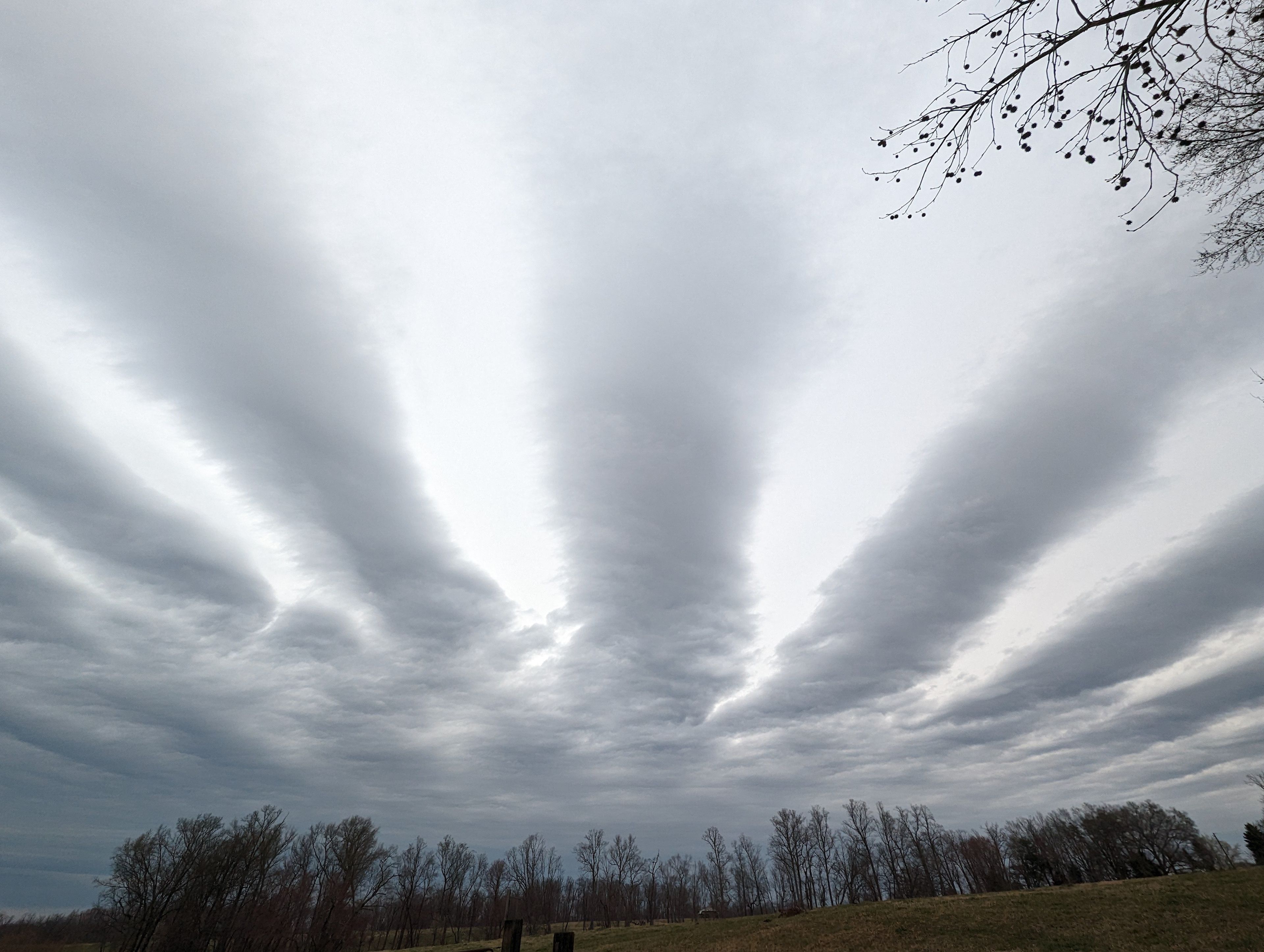 Heads up! These six special clouds linger in our skies every day - The ...