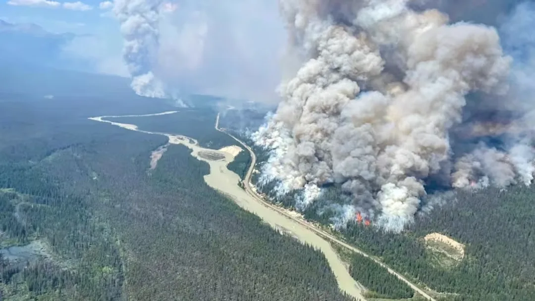 New B.C. wildfire doubles in size overnight - The Weather Network