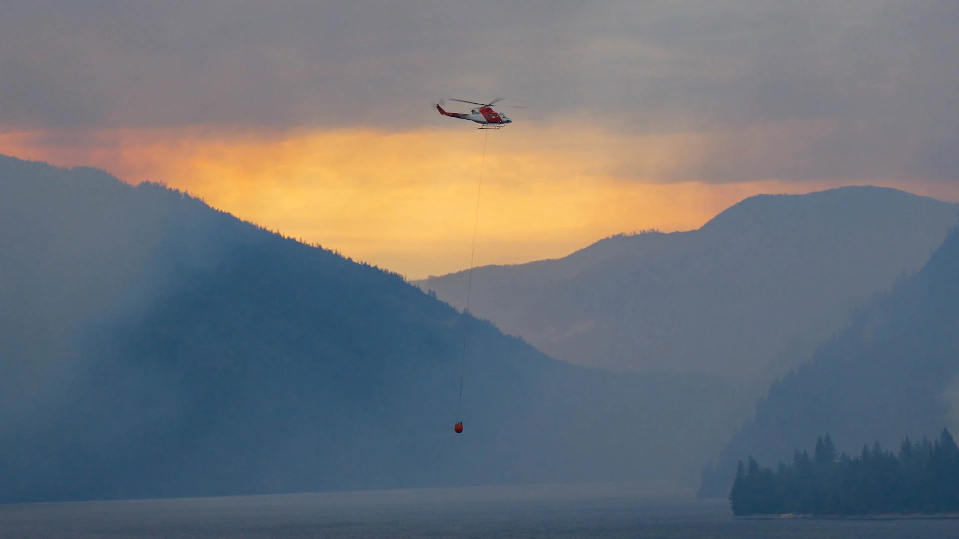 Experts confirm huge B.C. blaze spawned a fire-generated tornado - The ...