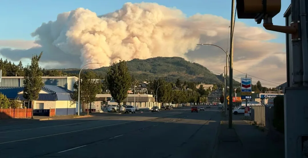 Wildfire on Vancouver Island grows aggressively, knocking out power for ...