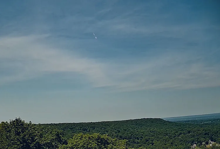 Rare daytime fireball spotted over New York, New Jersey - The Weather ...