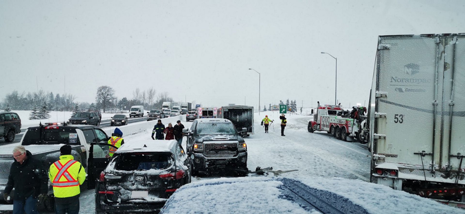 Highway 400 northbound lanes near Newmarket reopen after multi-vehicle ...