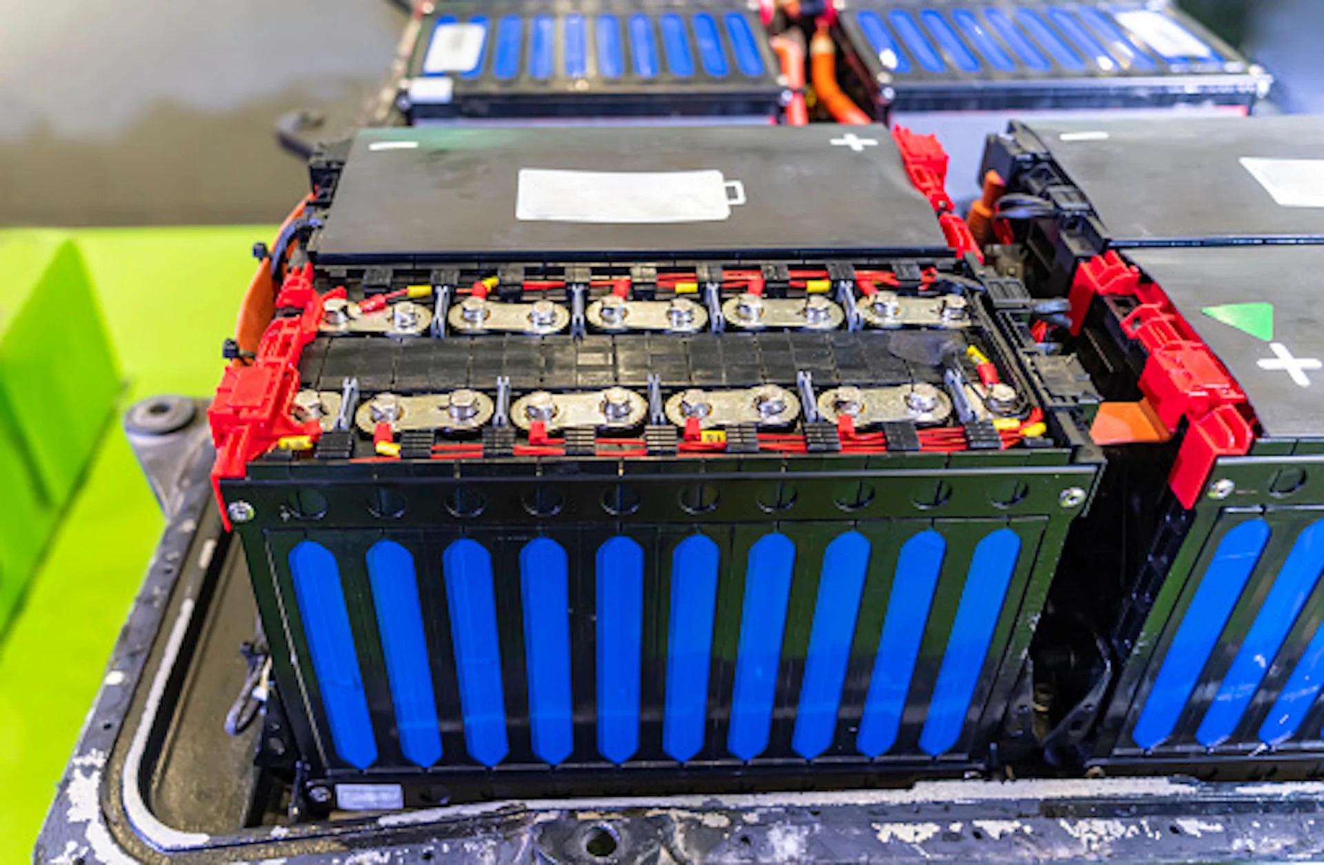 Can EV batteries handle Canada's changing climate? Experts weigh in ...