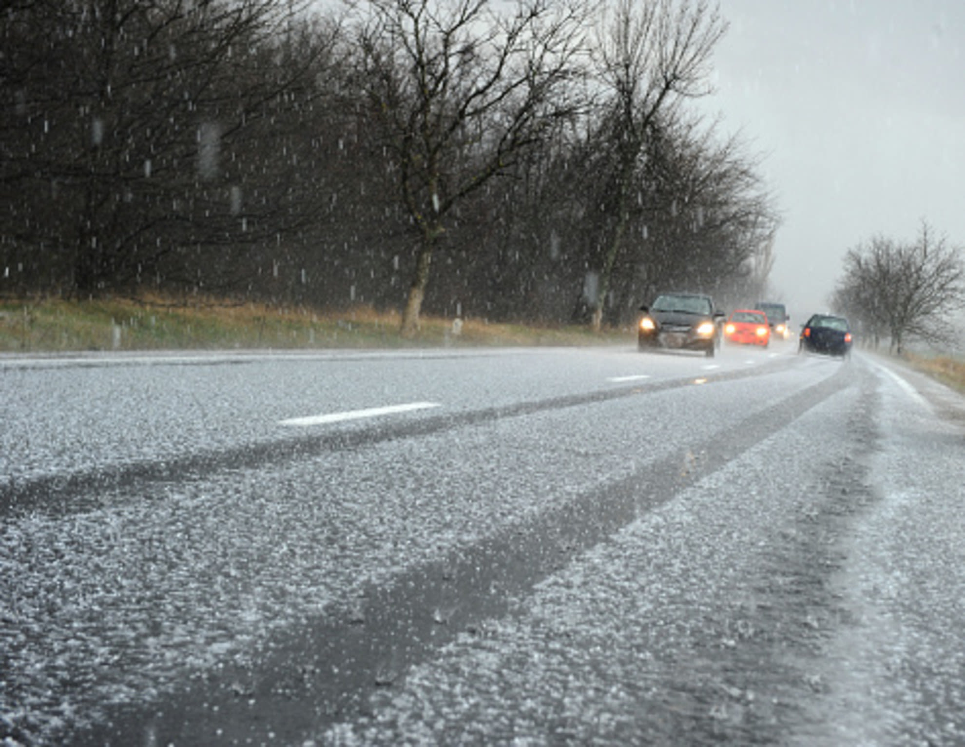 Routes enneigées : déplacements difficiles dans plusieurs régions ...