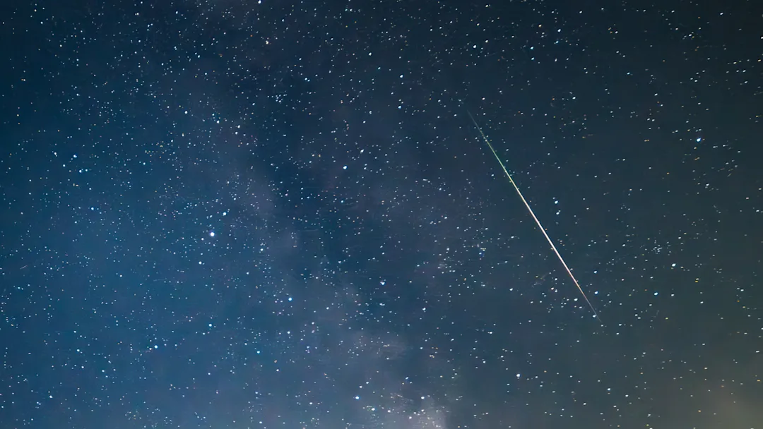 A Halley's Comet meteor shower peaks early tomorrow morning - The ...