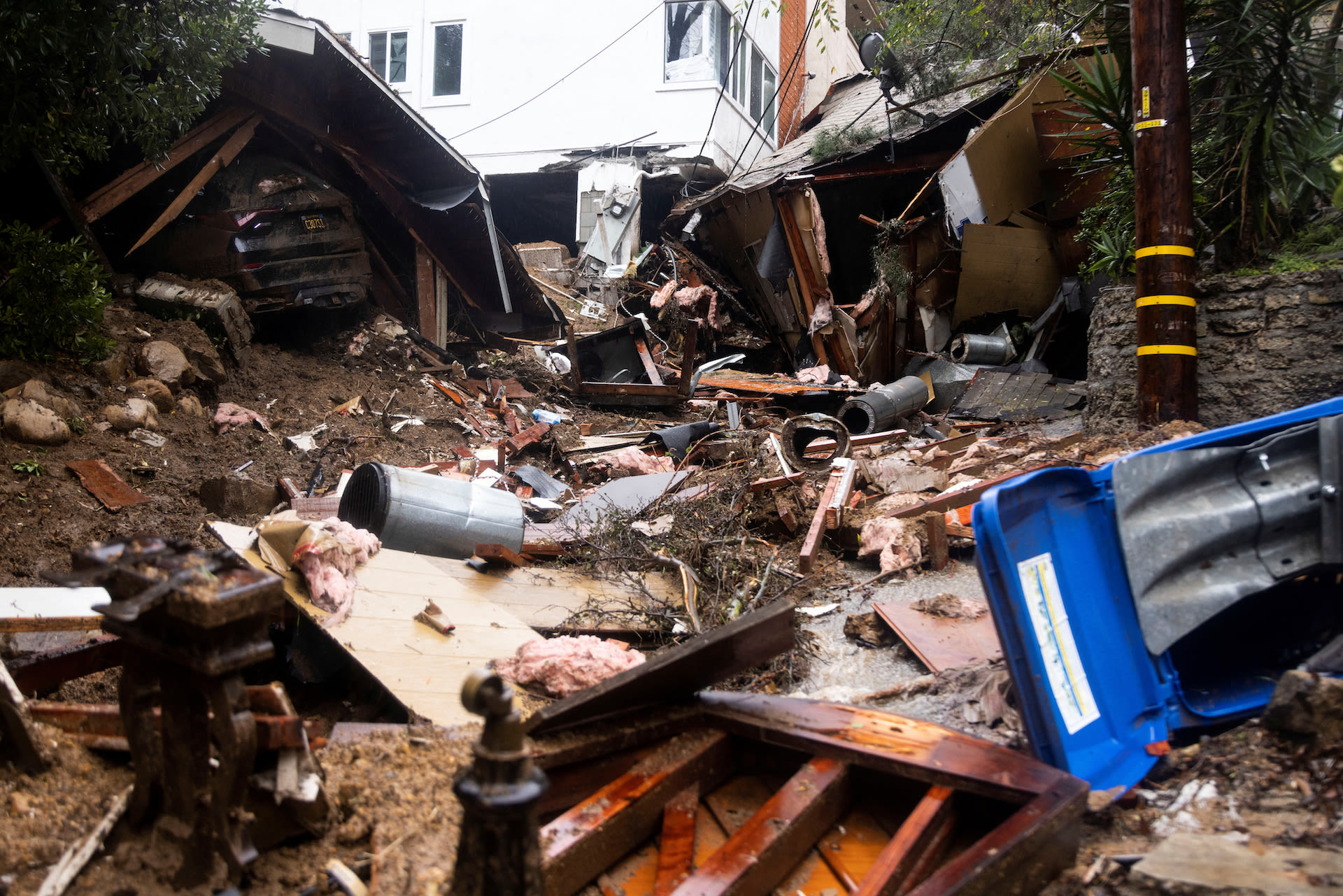 Deadly California atmospheric river storm triggers flooding, power ...