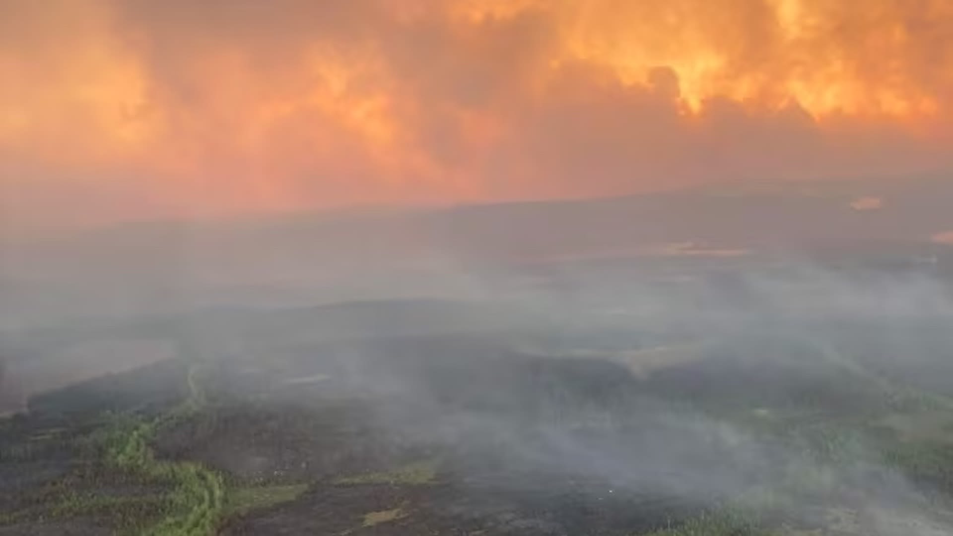 Help arriving to fight Quebec fires amid warning of more evacuation ...