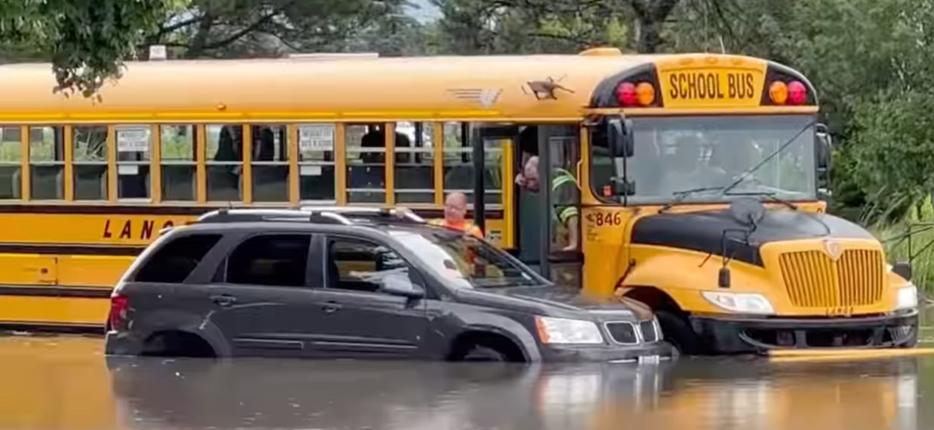 'Training' thunderstorms cause flash floods in Ontario, but what are they? - The Weather Network