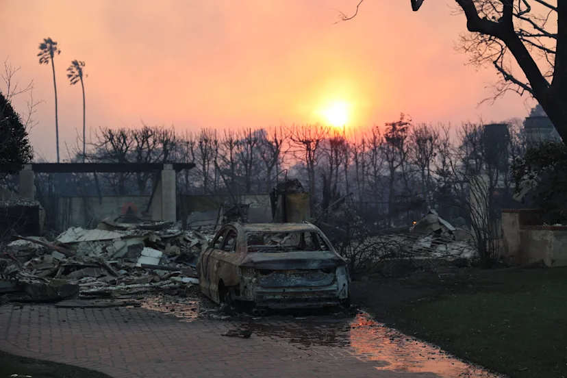 Home that survived Palisades fire 'split in half' by landslide - The Weather Network