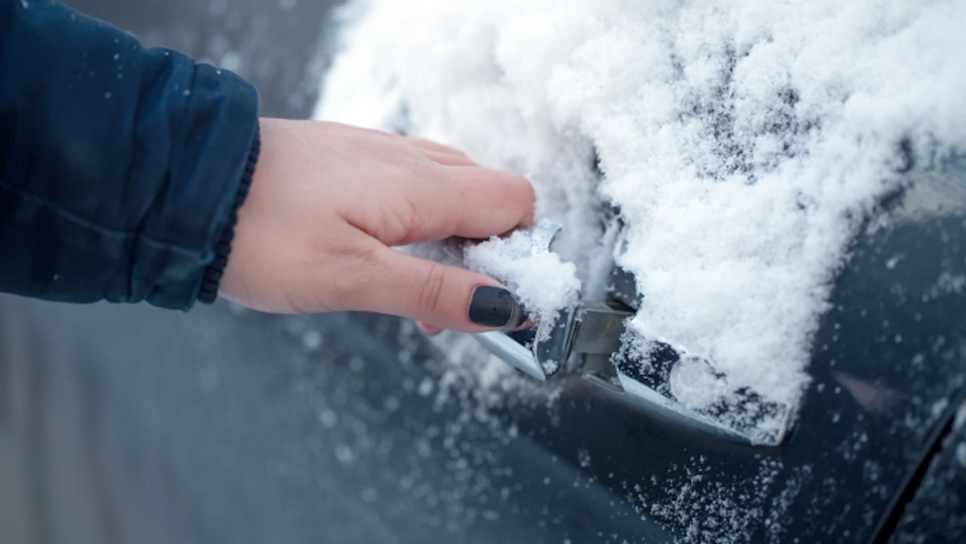 Here are some things you shouldn't leave in a cold car - The Weather Network
