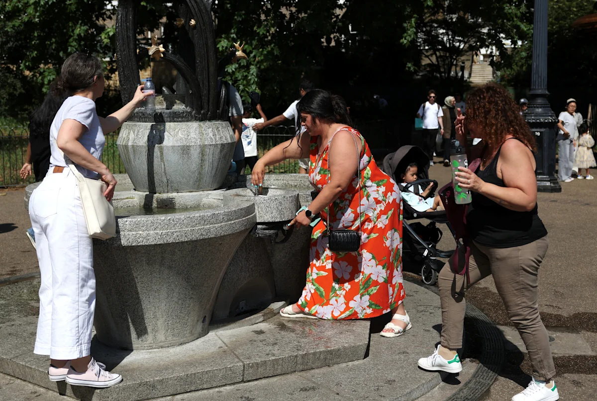 Near 35 C: Britain bakes during hottest day on record for May - The ...