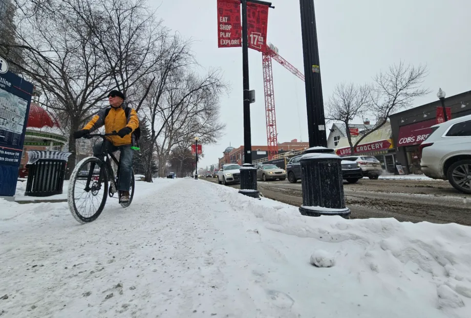 Photos: Heavy snow hits Western Canada, closes schools and cuts power ...