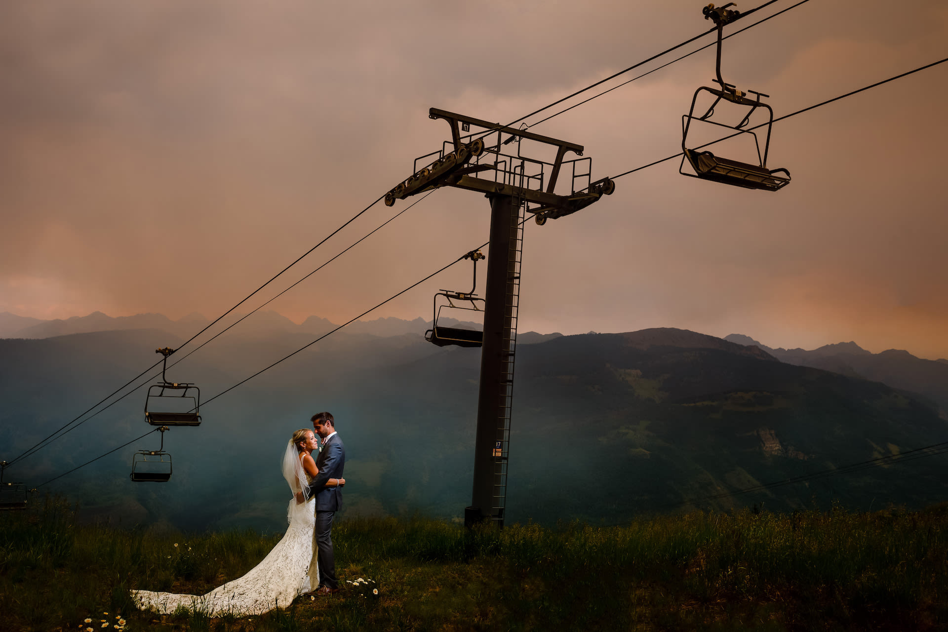 Photographers capture honest views of weddings during wildfire season ...