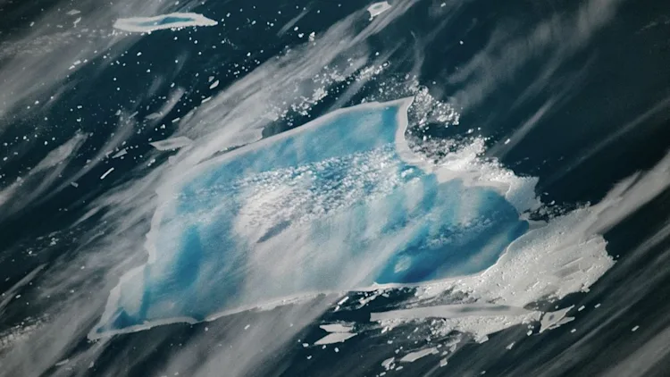 Dying iceberg turns bright blue - The Weather Network