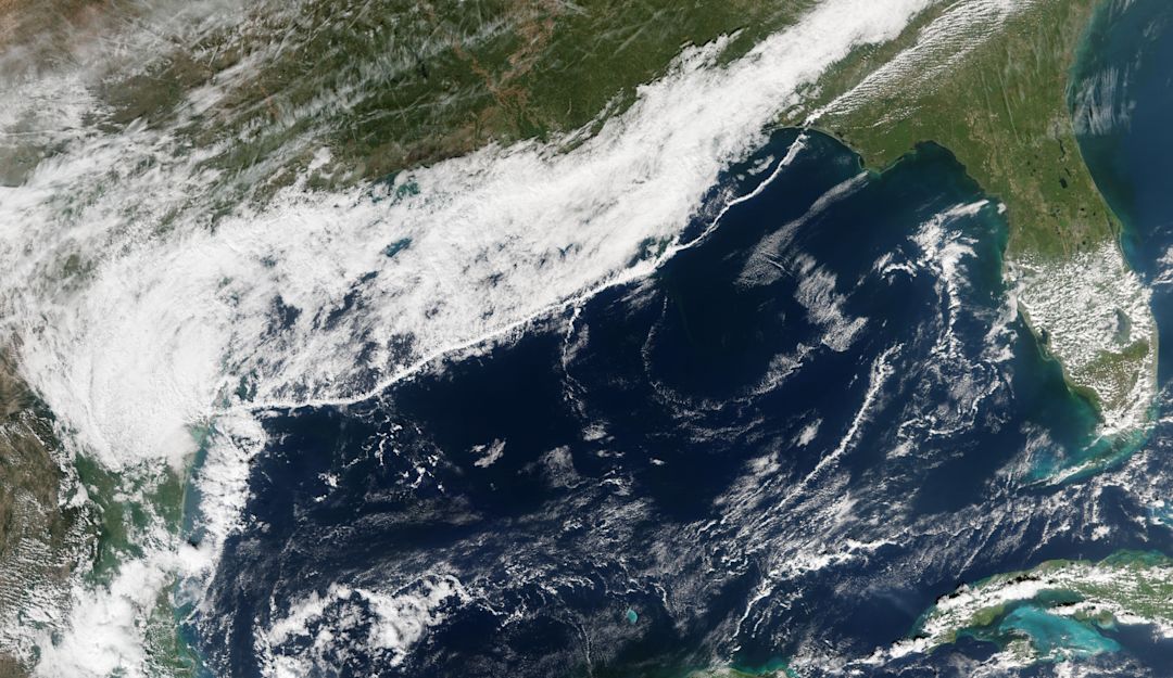 Heads up! These six special clouds linger in our skies every day - The ...