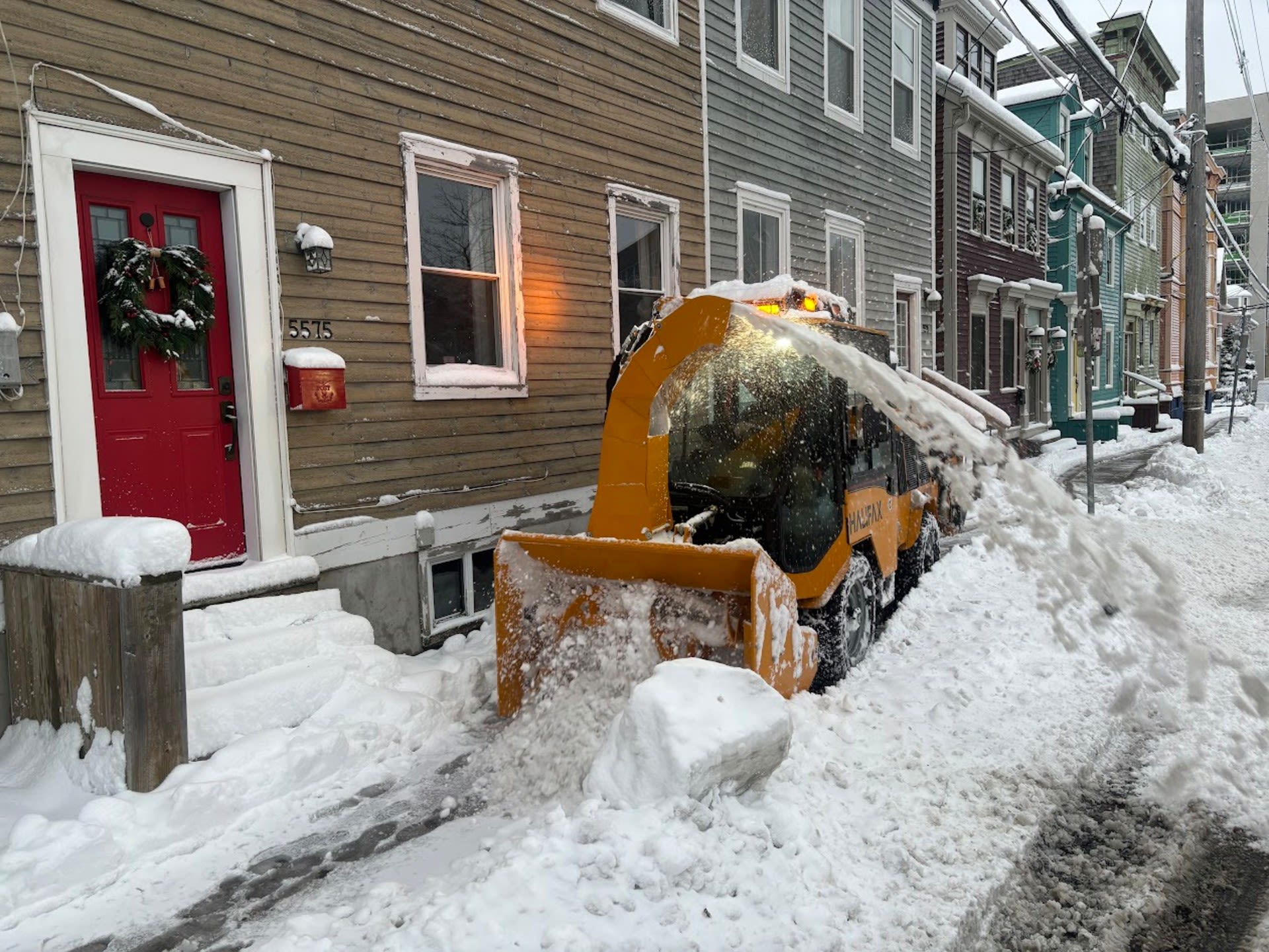 Intensifying winter storm, heavy snow continues to impact Atlantic ...