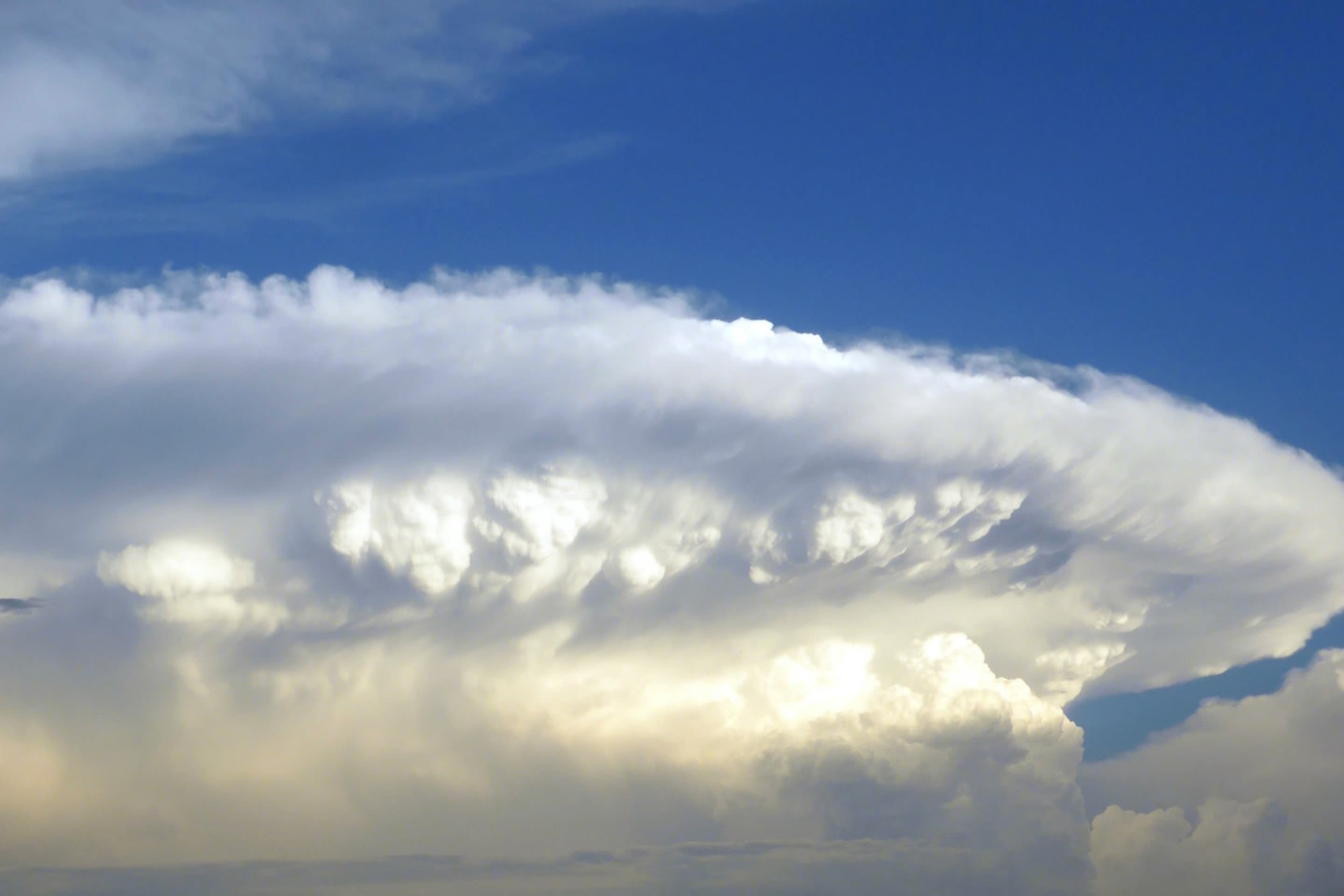 How an explosive thunderstorm can burst into the stratosphere - The ...