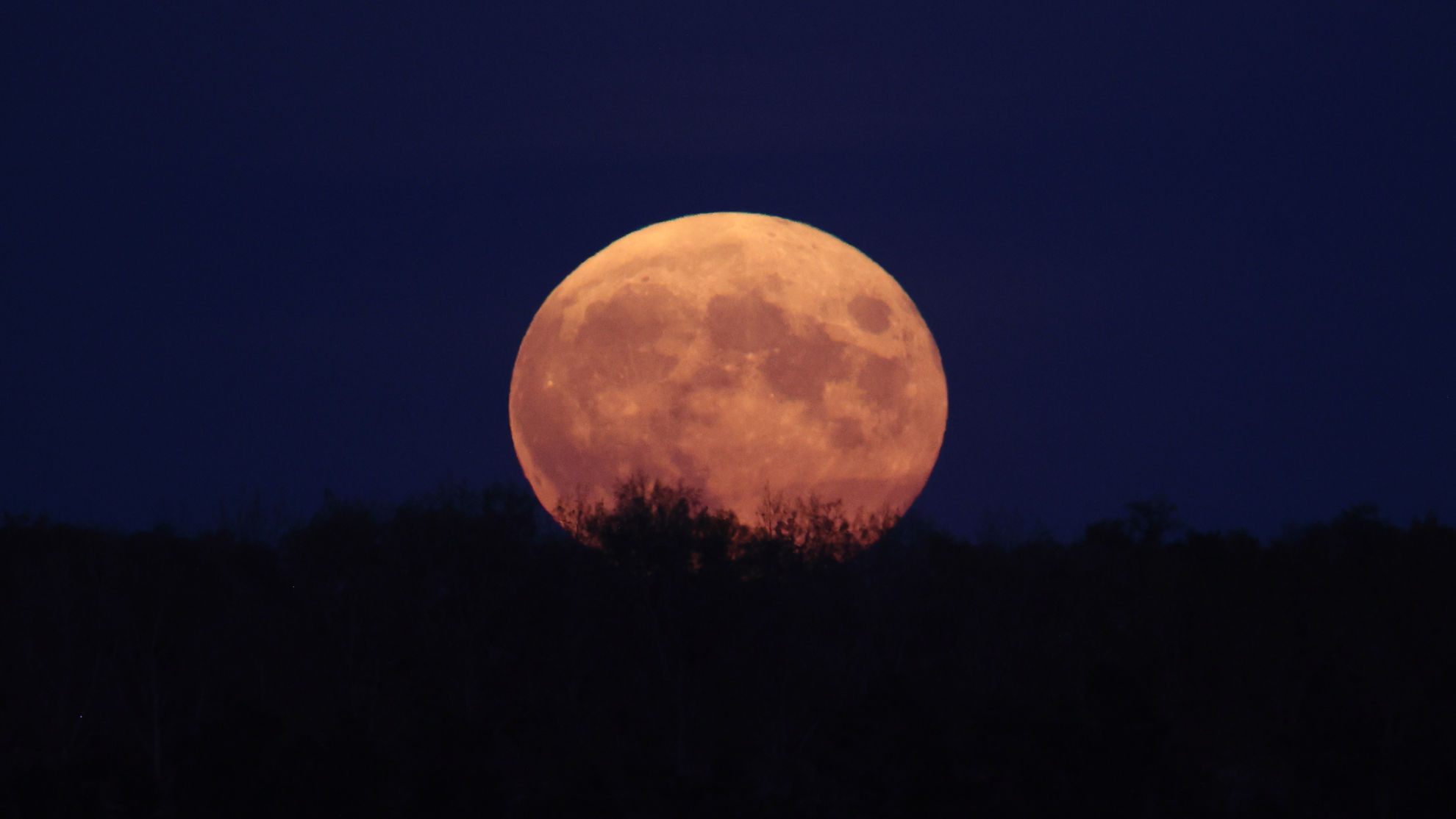 How to see Saturday's Hunter's Moon partial lunar eclipse - The Weather ...