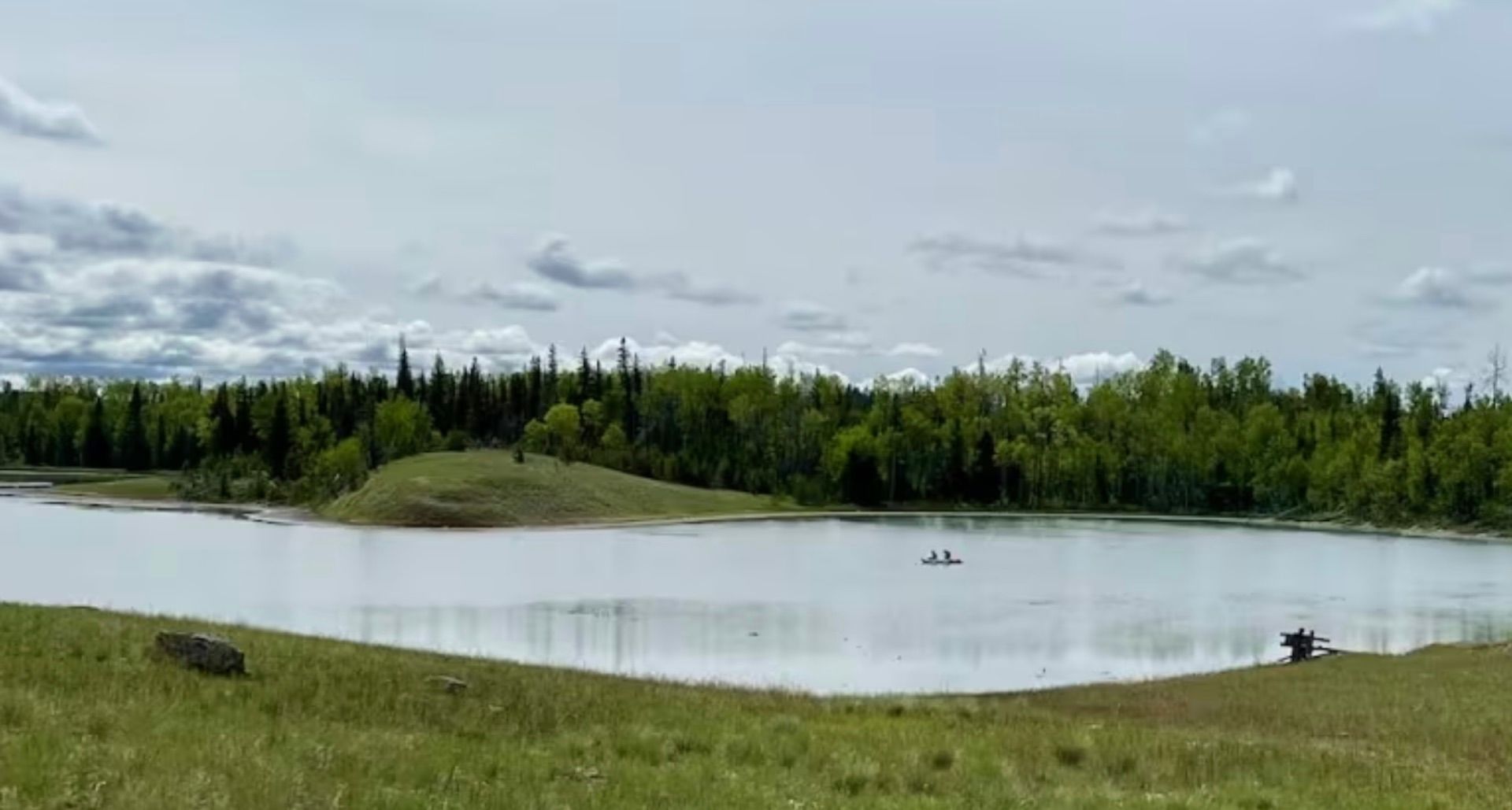 A shallow, salty lake in B.C. could point to origins of life on Earth ...