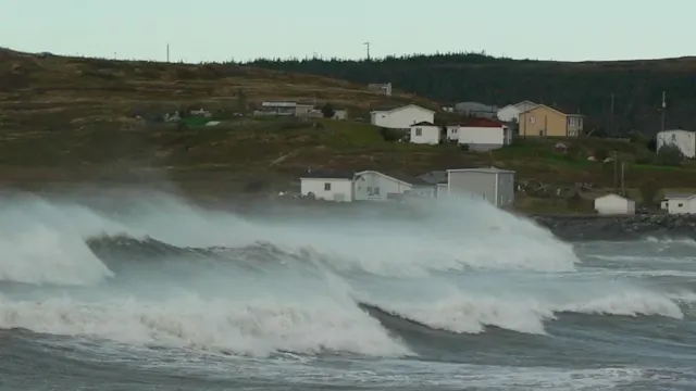 High winds, waves continue as low slowly drifts north of Newfoundland ...