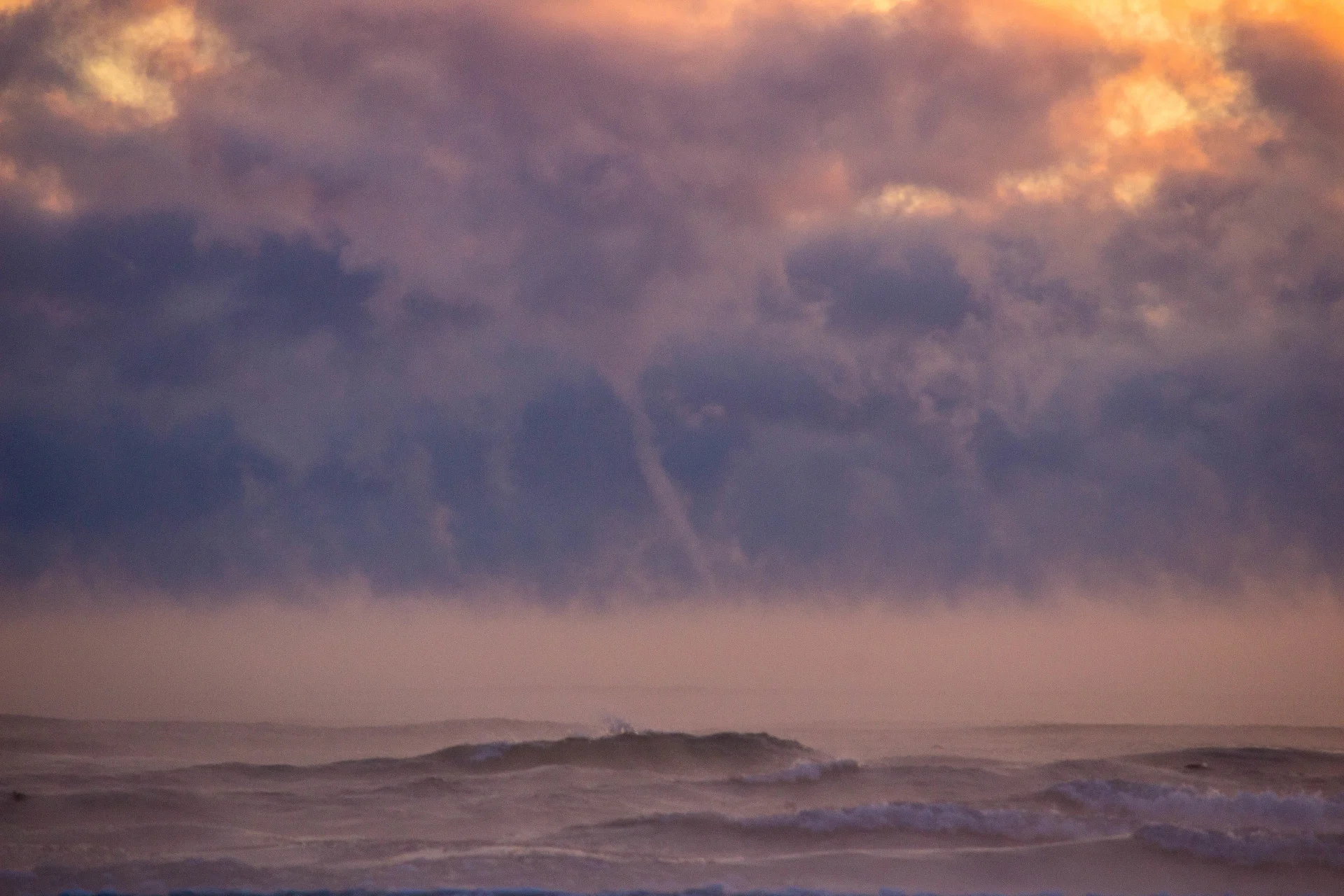 Deadly differences: The 'Snow Eater' vs the 'Devil Winds' - The Weather ...