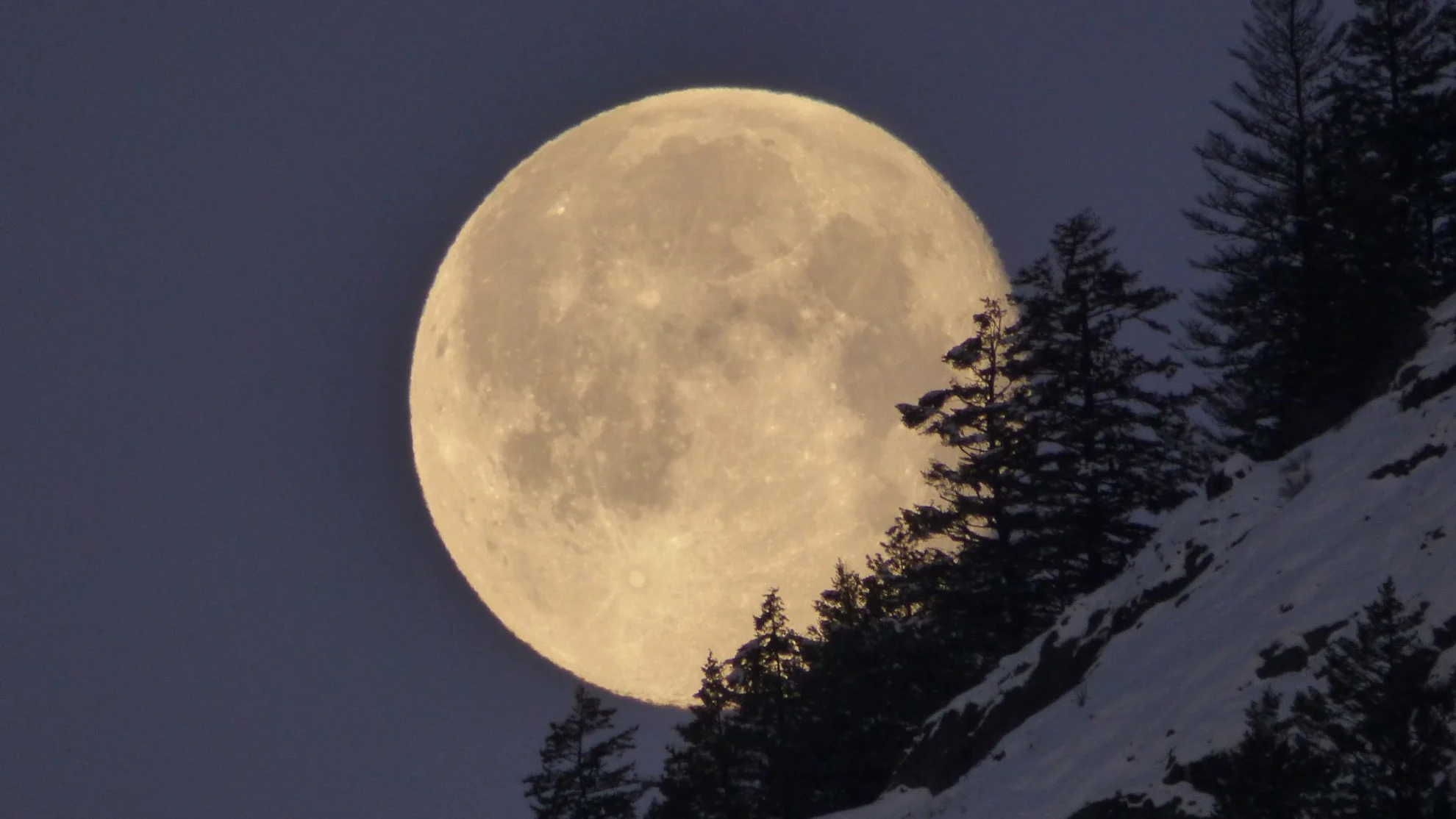 The smallest micromoon in nearly 5 years rises Saturday night - The ...