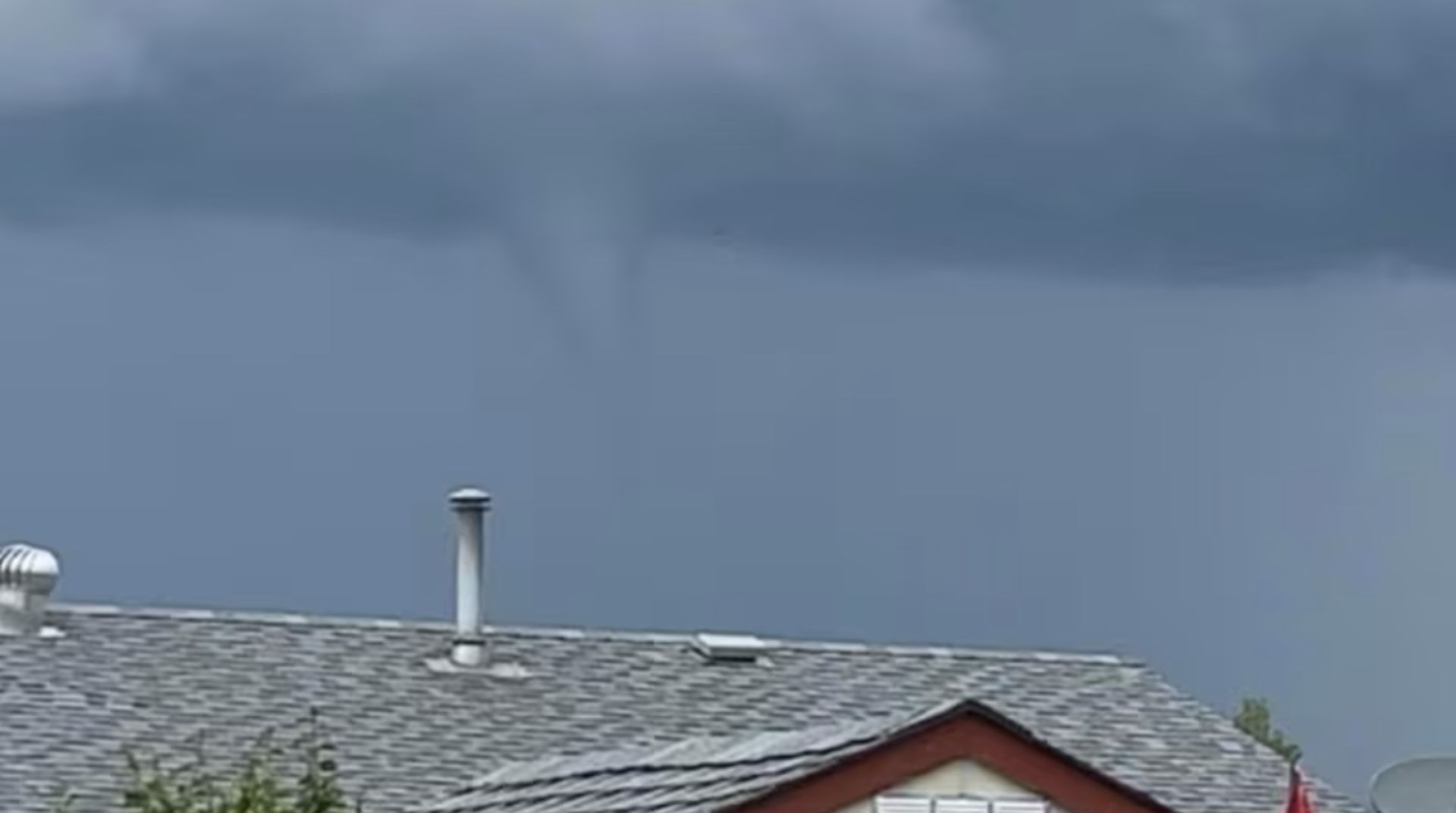 Possible funnel clouds spotted in south-central and southwestern parts ...