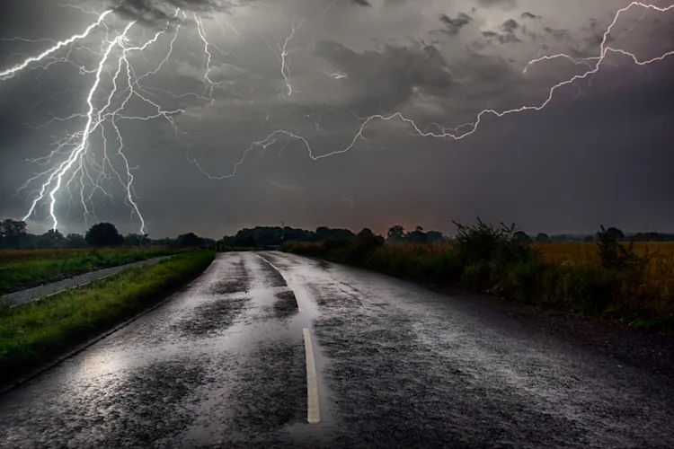 Tomorrow's Weather Hamilton (May 09): Thunderstorms & Wind Gusts Ahead ...