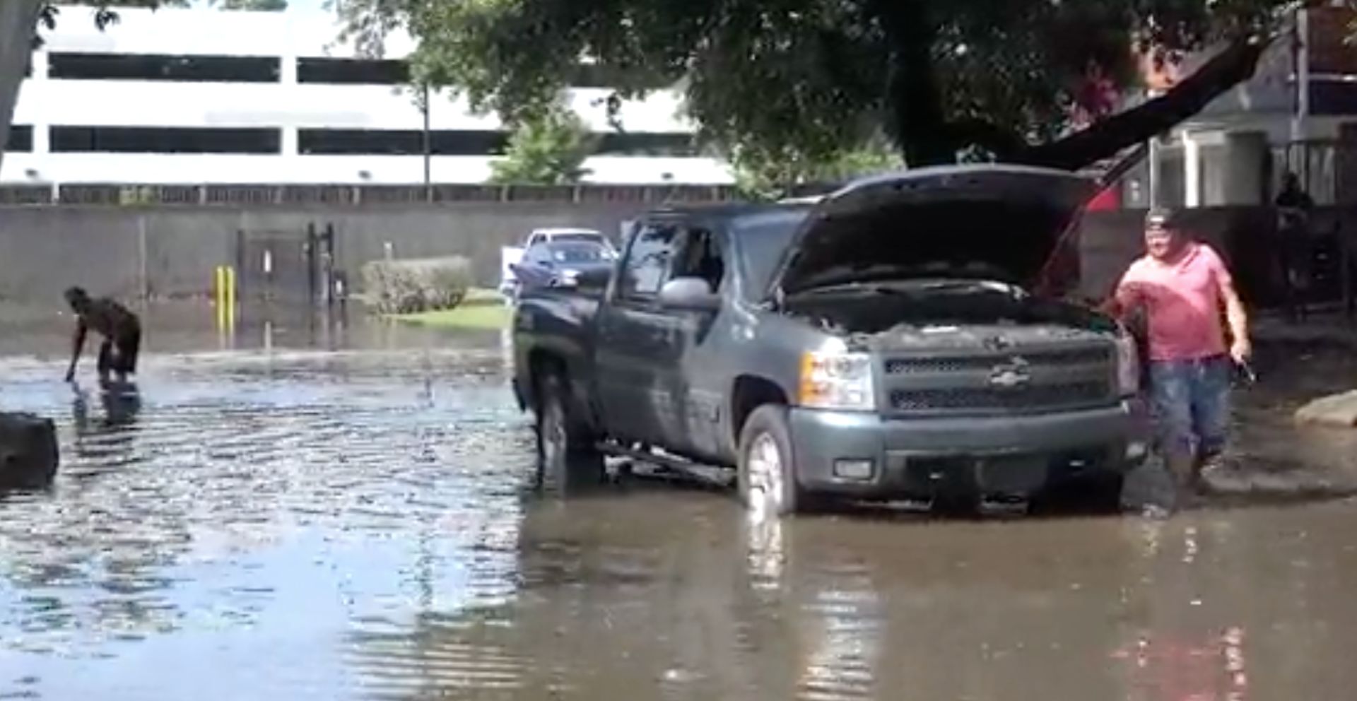 Hundreds rescued as floods hit Texas amid forecasts of more rainfall ...