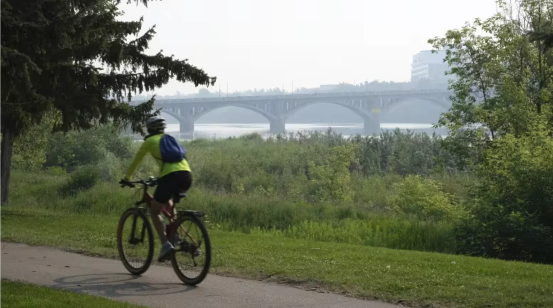 Wildfire smoke, hot temperatures sweep across Saskatchewan - The ...