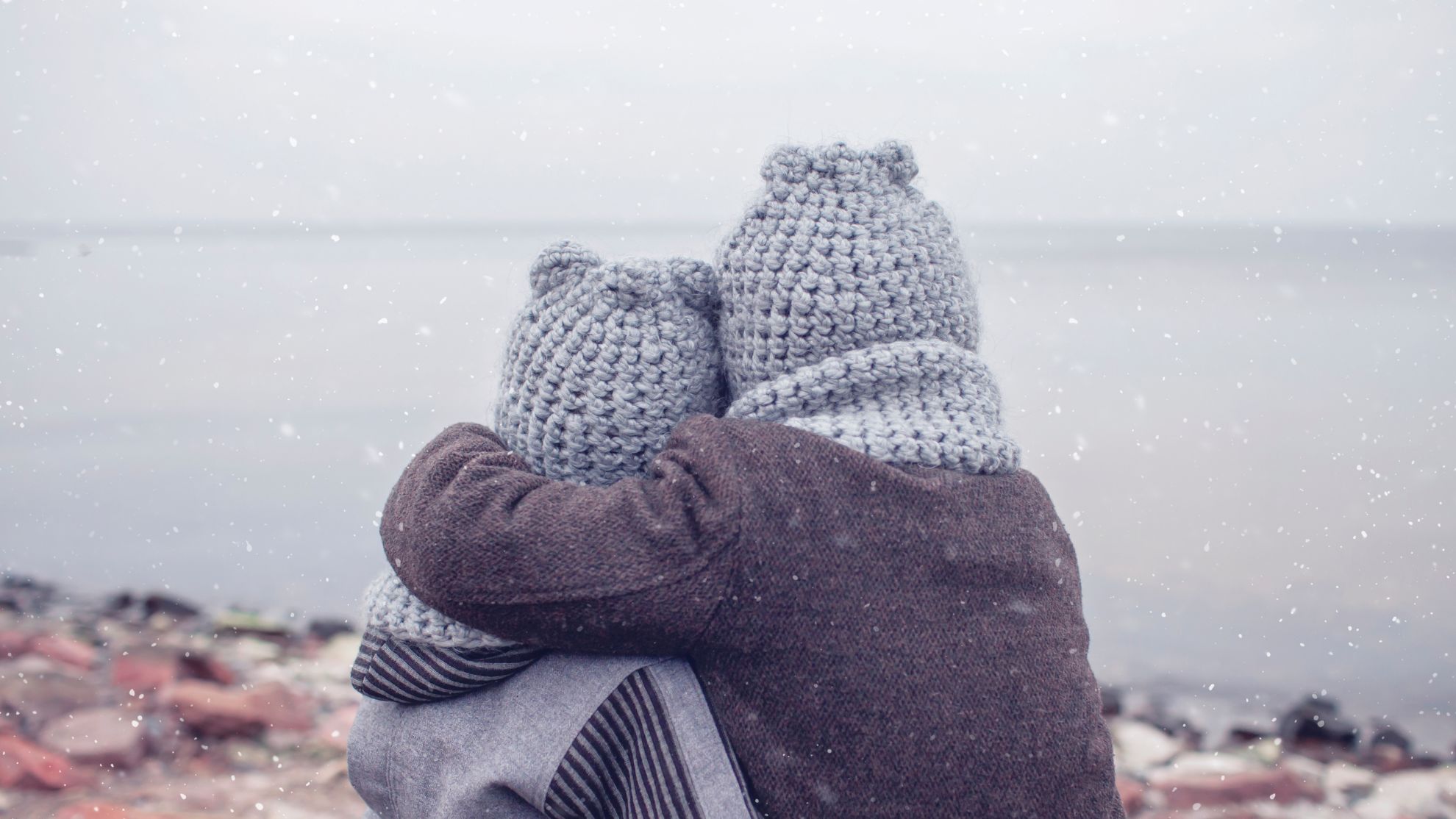 There's a psychological reason why warm hugs feel so good - The Weather ...