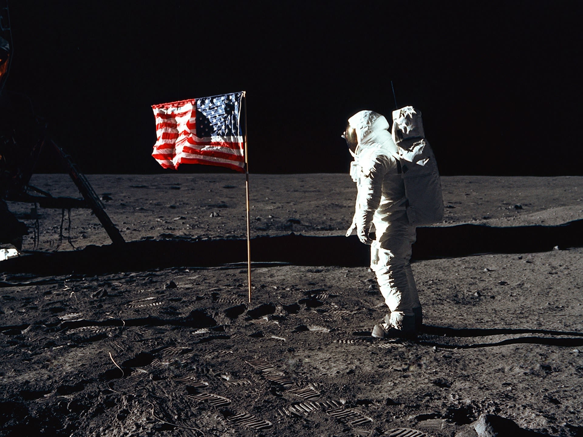 La balle de golf frappée sur la Lune retrouvée 50 ans plus tard ...
