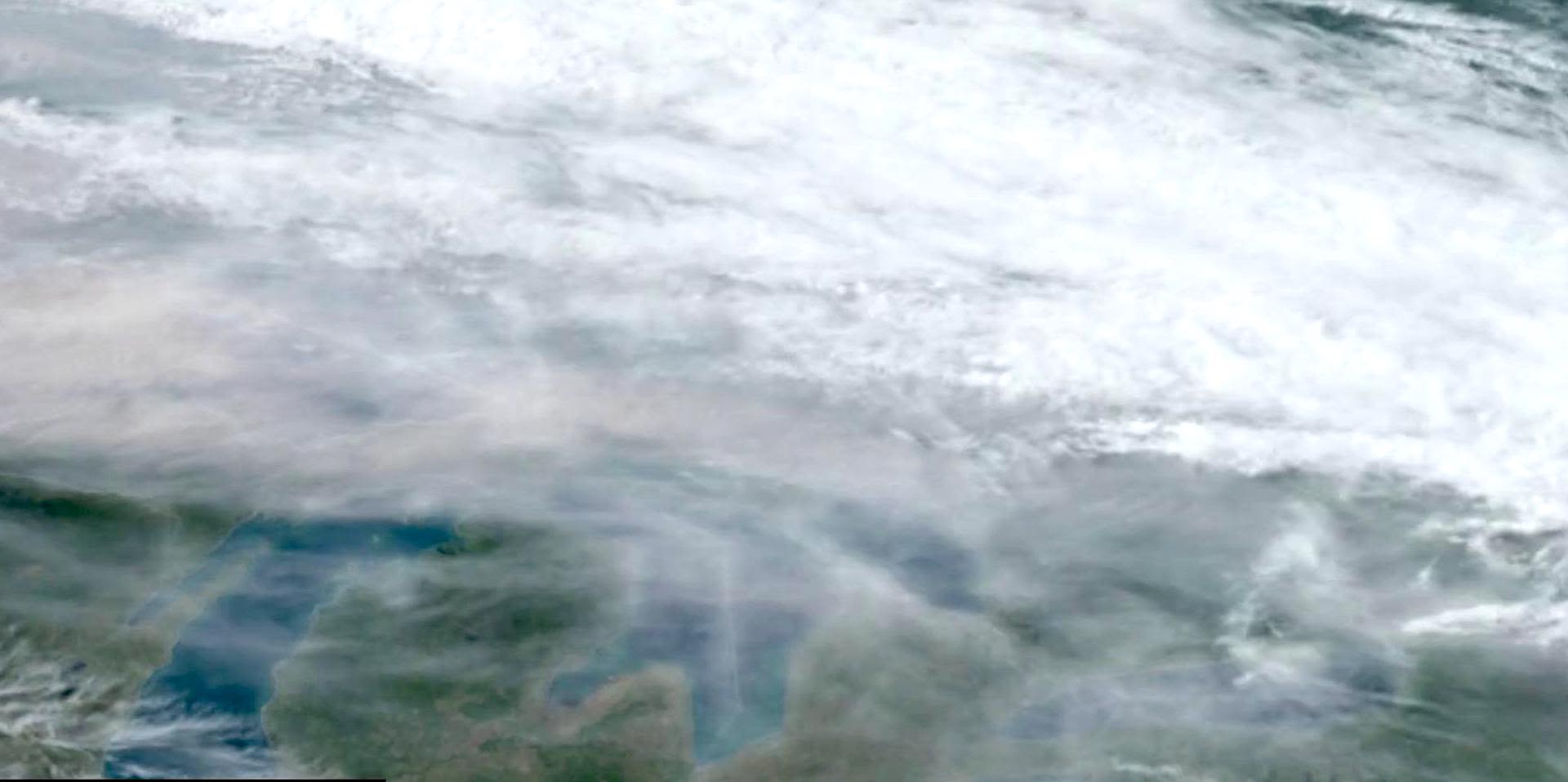 Health issues may arise from wildfire smoke pushing into Eastern Canada ...