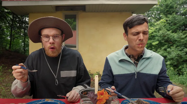YouTubers show us what it's like to live off-grid at a remote Ontario ...