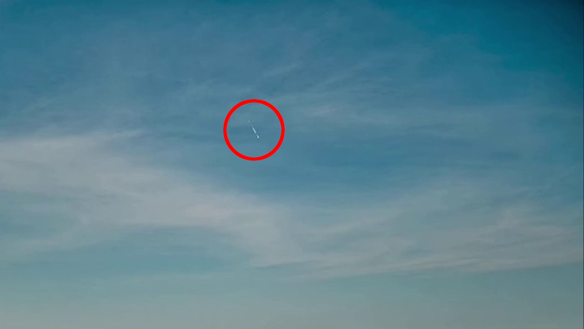 Rare daytime fireball spotted over New York, New Jersey - The Weather ...