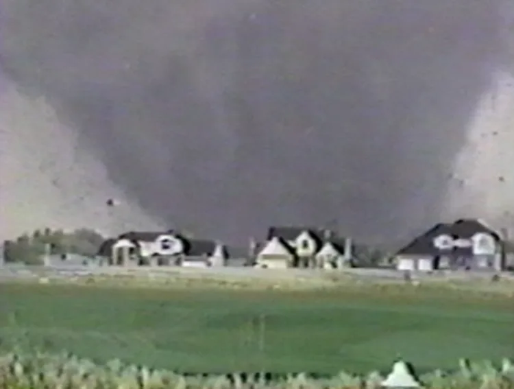 The 1990 Plainfield tornado is the only F5 twister to hit the U.S. in ...