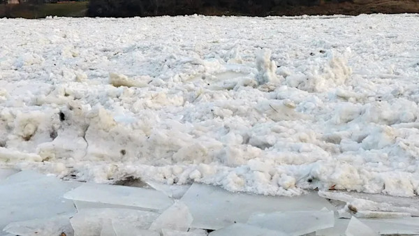 Red River ice jams raise water levels and worry north of Winnipeg - The ...
