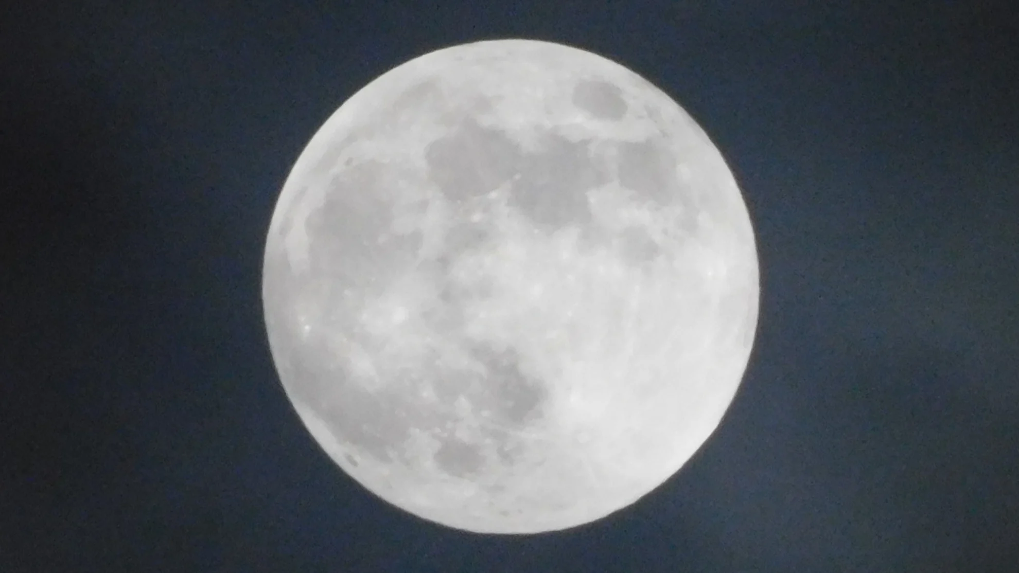 Saturday night's Full Moon features extreme 'off kilter' passage across ...