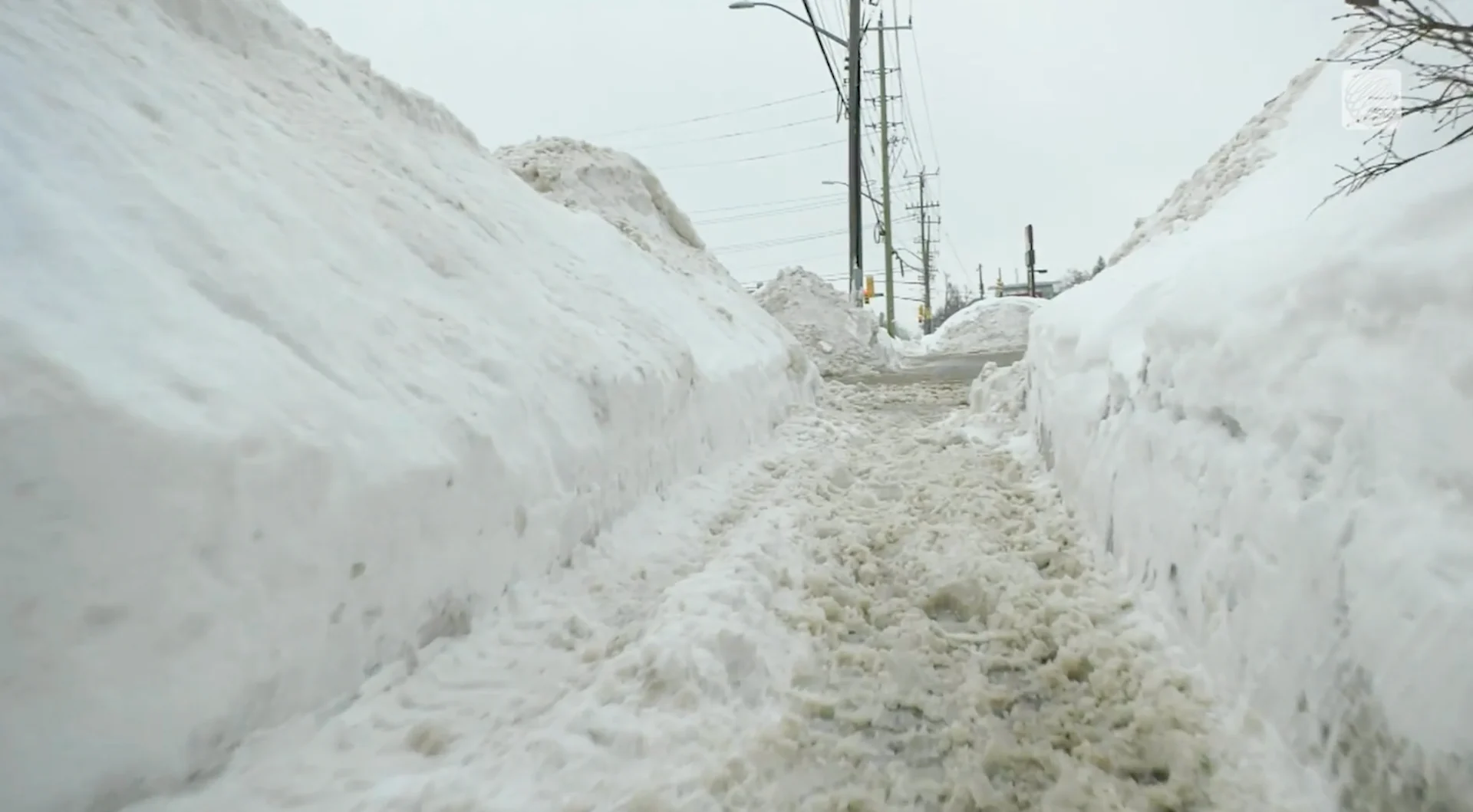 Buried: Ontario city on ‘high alert’ after 300 cm of snow - The Weather ...