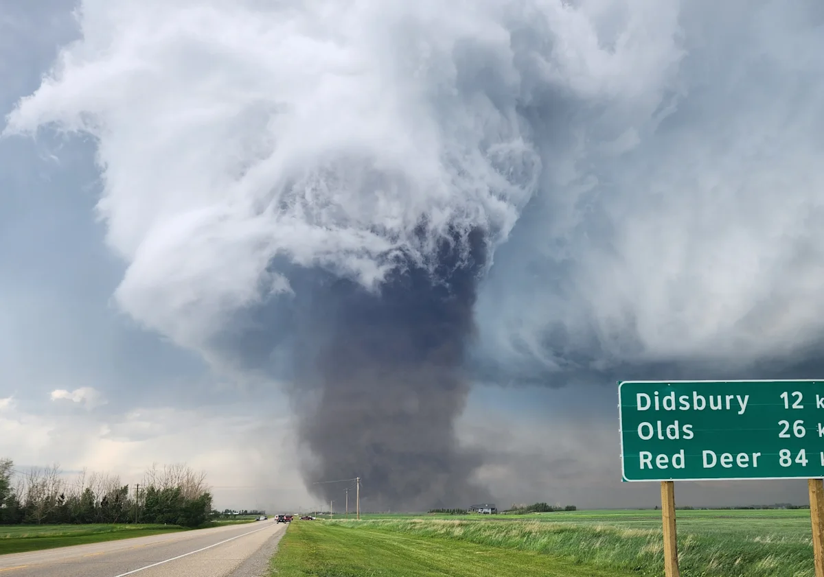 Damage from Alberta tornado ranks it among strongest in Canada's ...