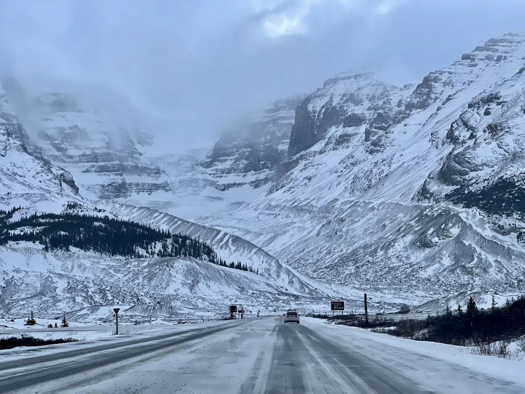 La route des glaciers : un itinéraire grandiose au cœur des Rocheuses ...