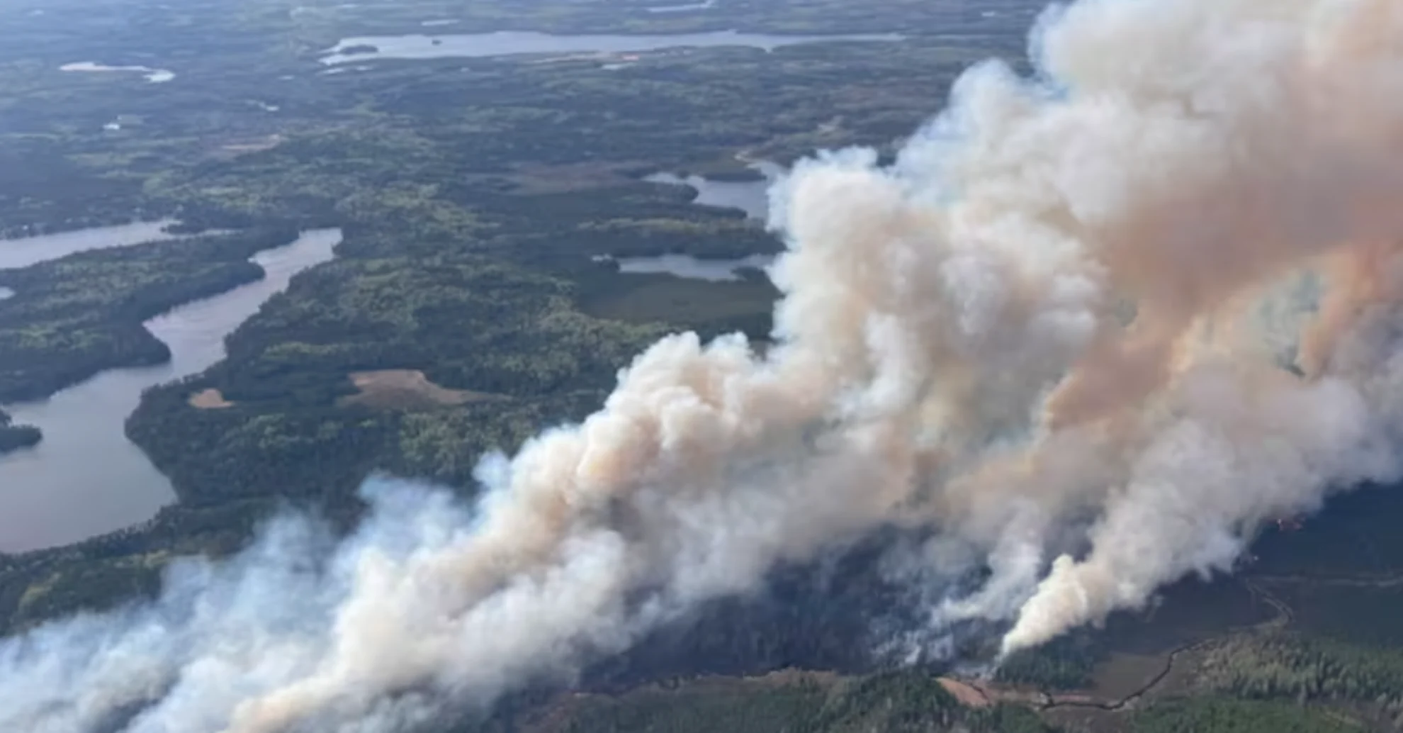 Wildfires in Fort Frances, Sioux Lookout Ont., force evacuation and ...