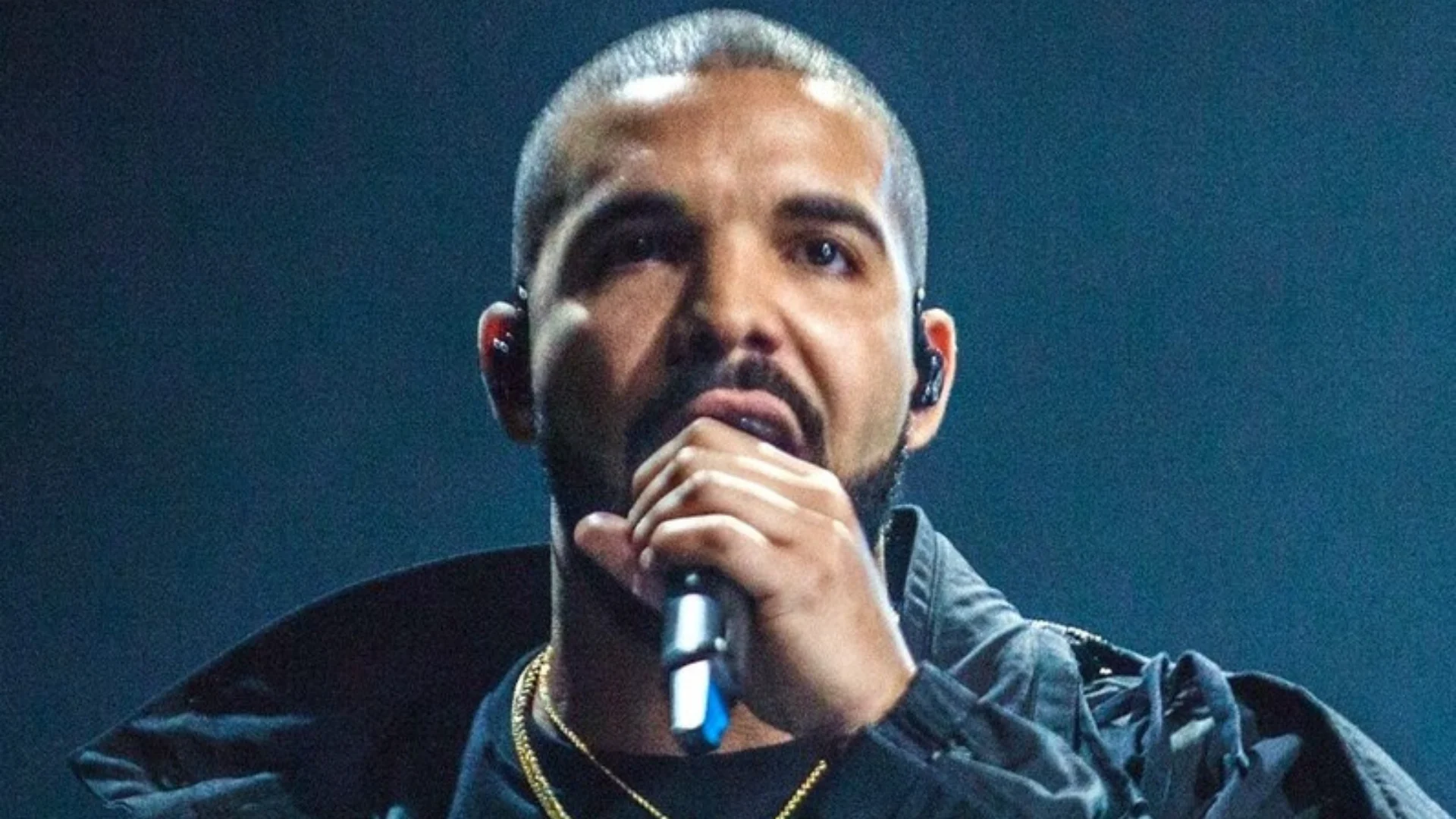Drake's ice tower caused all kinds of problems in Toronto - The Weather ...