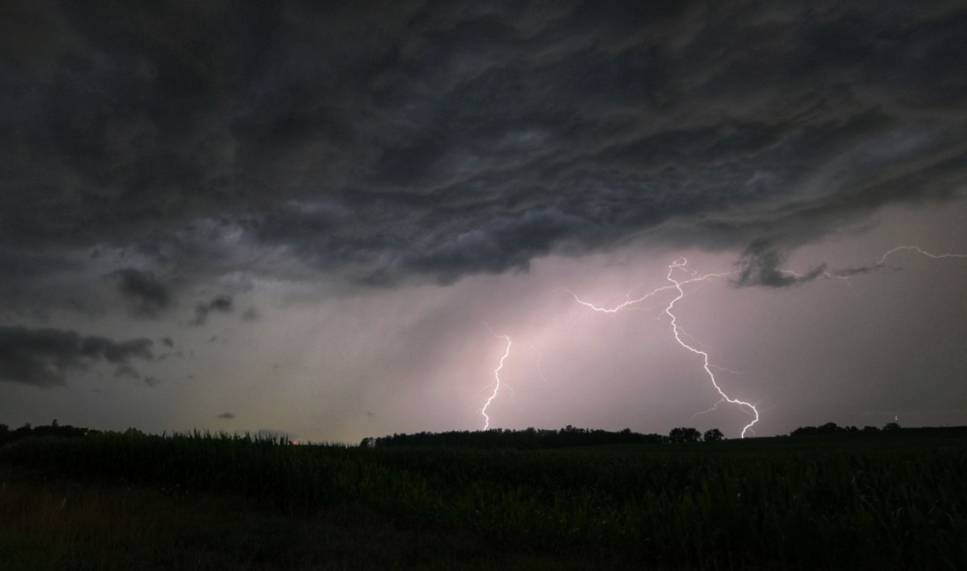 Lightning strikes woman in west Edmonton during severe thunderstorm ...