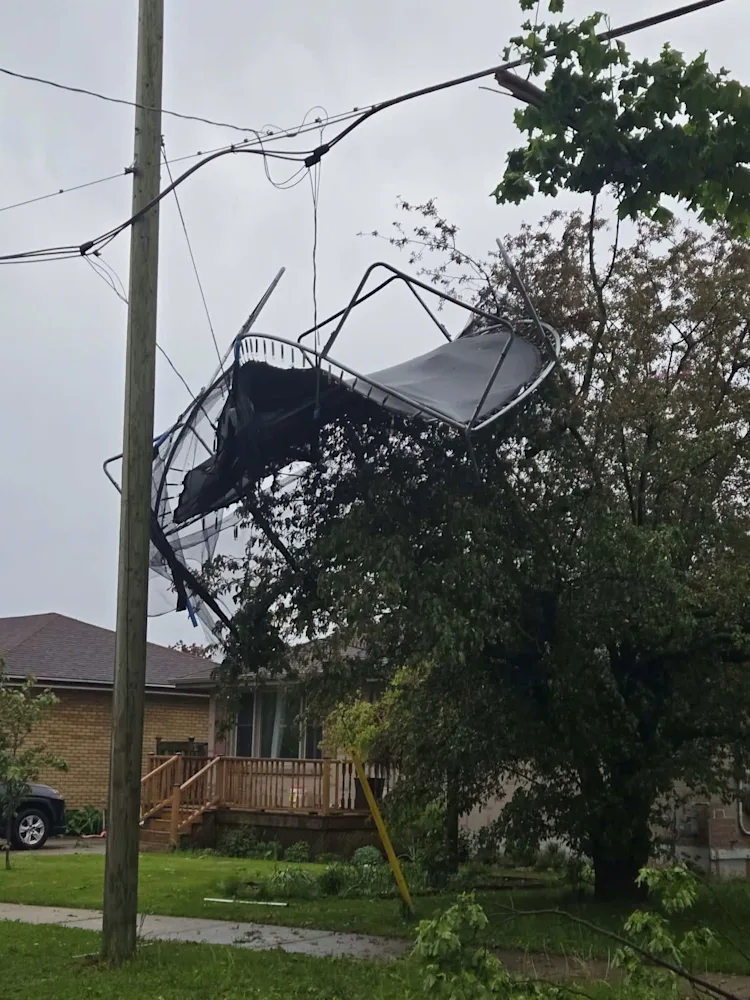 PHOTOS: Powerful, tornado-warned thunderstorms charge through Ontario ...